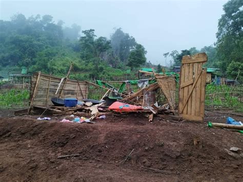 ဒီးမော့ဆို၊ စစ်ဘေးရှောင် စာသင်ကျောင်းကို စစ်တပ်က လေယာဉ်ဖြင့် ဗုံးကျဲမှု အသက် ၂နှစ် ၁၀လအရွယ် ကလေး