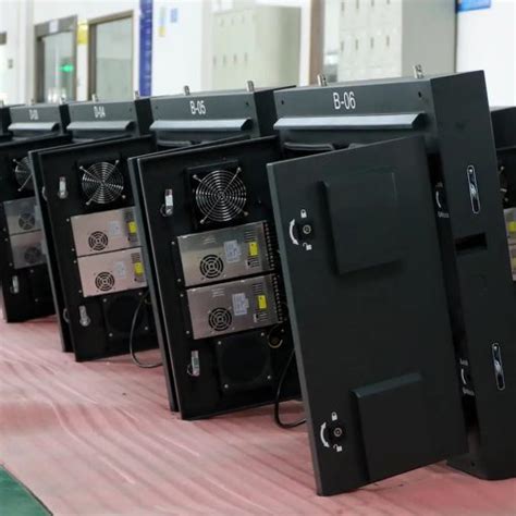 Full Color LED Display Screen Signal Transmission Solution Led Screen Factory