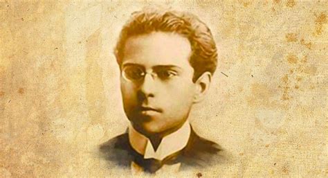Medardo Ángel Silva Biografía
