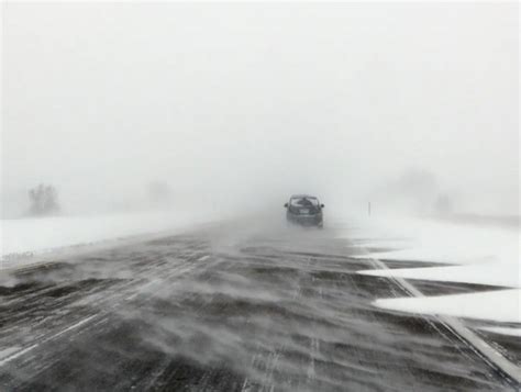 Ихэнх нутгаар цас орж цасан шуурга шуурч эрс хүйтрэхийг анхааруулж байна