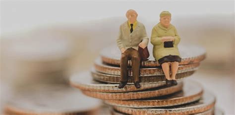 Чи будуть платити пенсію тим українцям які переїхали за кордон Інформаційний Потік