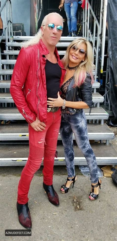 Suzette Snider Feet Aznudefeet