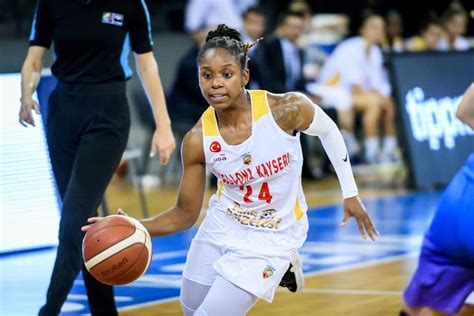 LFB Japreece Dean prend la place dHortense Limouzin à Saint Amand Basket Europe