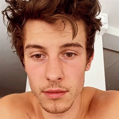 Male Celebrities With Brown Hair And Blue Eyes
