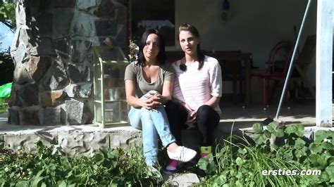 Ersties Shopping Queens Sara Und Mia Stehen Auf Sex In Der Öffentlichkeit Mia Hot