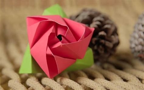 Como fazer Flor de origami para decoração