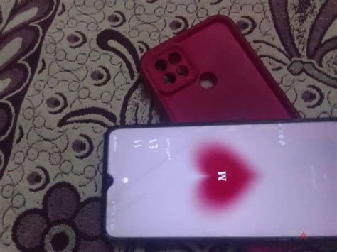 اوبو A15مستعمل للبيع متفتحش قبل كده بس فيه خط صغير ف الشاشه مش مأثر