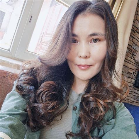 ӨВ Uv Хүүхдэд шинэ дээл өмсгөхдөө хэлэх үг “Урд Facebook