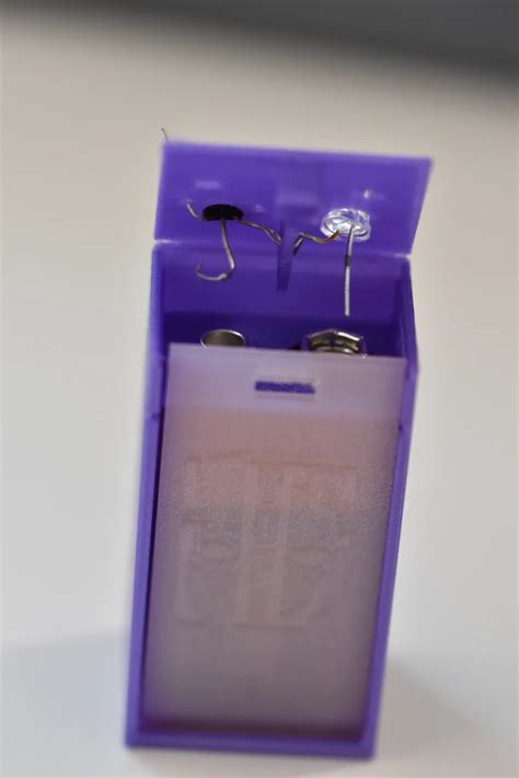 9 Volt Battery Static Detector By Rae Makerworld Download Free 3d Models