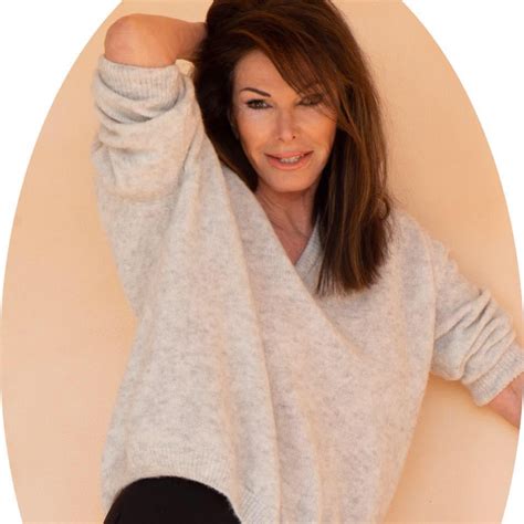 Marie Vell Songs Events And Music Stats