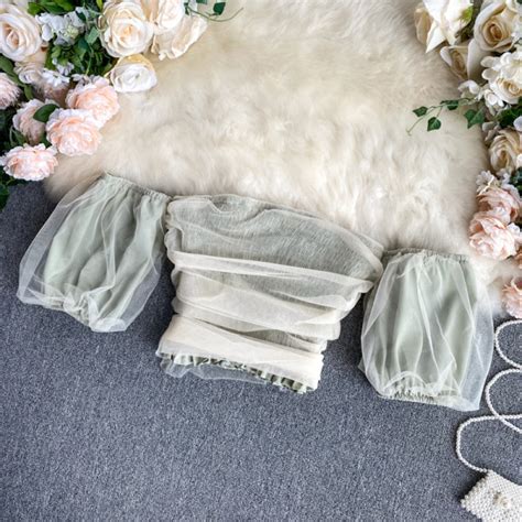 Badu Bg Модерна дамска къса блуза с падащи ръкави и тюл Badu Bg