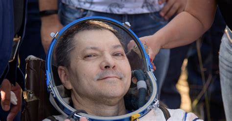 Руски космонаут го собори рекордот за најдолго поминато време во вселената