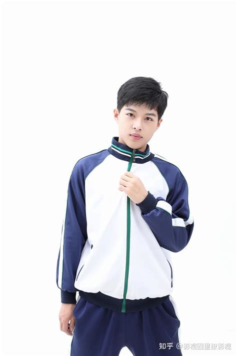 衡水中学校服令人神往 校友谷文泽追求卓越穿出明星时尚 知乎
