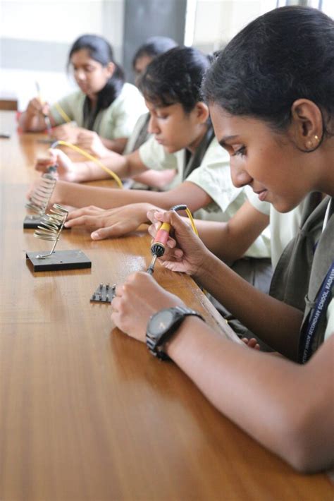 Electronics Lab St Peters Kadayiruppu