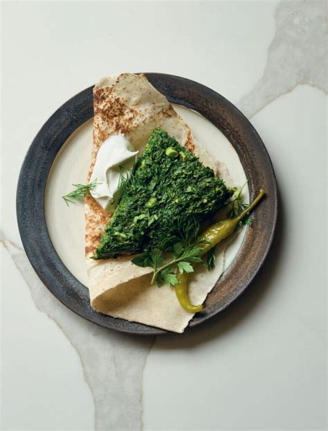 طرز تهیه کوکو سبزی با سبزی خشک 7 دستور خوشمزه و سنتی