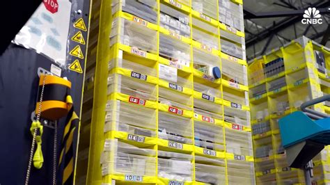 Amazon Unveils Tactile Warehouse Robot Vulcan Gigazine