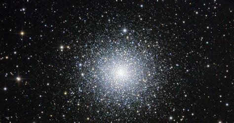 Universo Mágico Messier 2 Por Daniel Verschatse