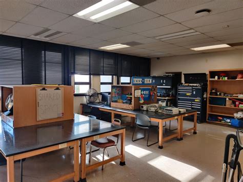 CLUB ROOM IEEE California State University Long Beach