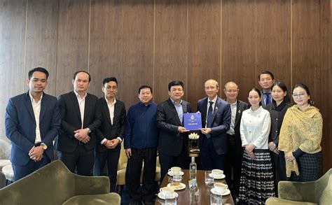 ជួបទូតកម្ពុជានៅឥណ្ឌា អ្នកឧកញ៉ា ហ៊ុន ឡាក់