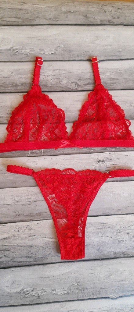 Venta > conjunto de encaje rojo > en stock