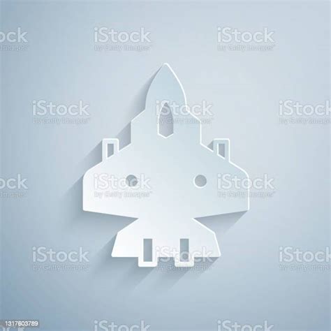 회색 배경에 격리 된 제트 전투기 아이콘을 잘라 종이 군용기 종이 아트 스타일 벡터 3차원 형태에 대한 스톡 벡터 아트 및 기타 이미지 3차원 형태 Airshow