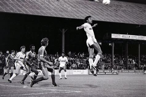 Paul Elliott Hatters Heritage A History Of Luton Town Fc