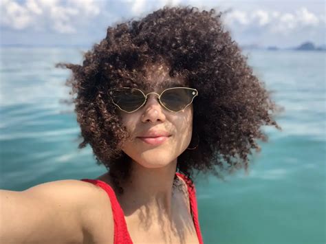Nathalie Emmanuel Scrolller