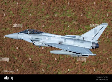 Raf Typhoon Mach Loop Fotos Und Bildmaterial In Hoher Auflösung Alamy