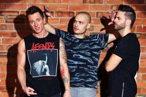 Scenestr Five Australia Tour