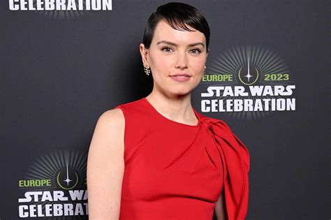 Daisy Ridley Star Wars Character Daisy Ridleys New Star Wars Movie