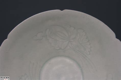 北宋湖田窑青白釉刻花葵口斗笠碗 藏家展厅 收藏资讯 艺术家 书画家 书画名人 书法家 中华收藏网