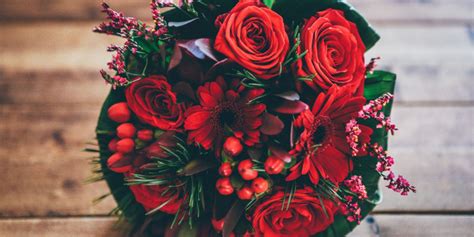Как подарить цветы девушке оригинально: 5 необычных способов ...