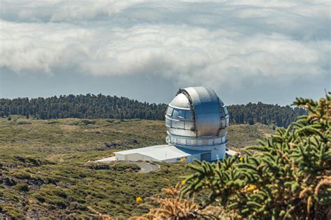 로케 데 로스 무차초스 천문대는 카나리아 제도의 라 팔마 섬에 위치한 천문대입니다 칼데라 데 타부리엔테 전망대 과학 기술 여행 카드 0명에 대한 스톡 사진 및 기타 이미지