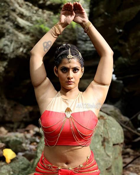Varalaxmi Sarathkumar R Navelnsfw