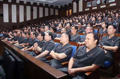 今天，北京二中院表彰 审判业务专家” 榜样人物” 知乎