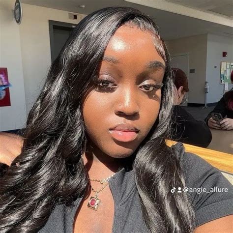 Angie Allure On Threads