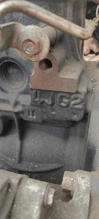 Isuzu 4jg2 Diesel Engine With Gearbox Used And Reliable