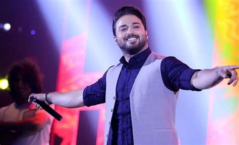 عکس جدید عاشقانه بابک جهانبخش و همسرش در دل جنگل عکس