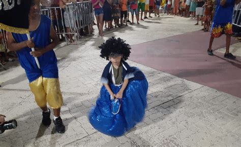 Concurso De Burrinhas Agitou O Centro De Goiana No Dia 01 De Abril