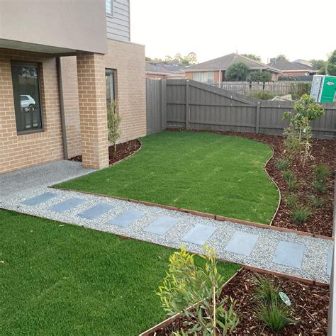 Rustic Timber Edging Crafting Inviting Borders With Nature Gardenida