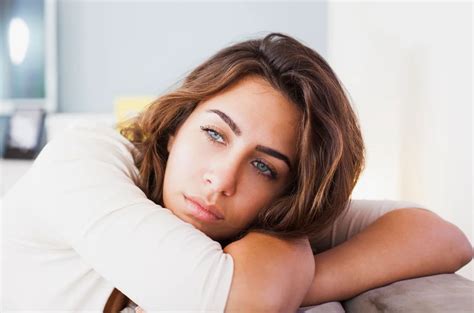 «Свекровь выгнала нас из дома а муж как ни в чем не бывало ездит ей помогать возмущается Инна