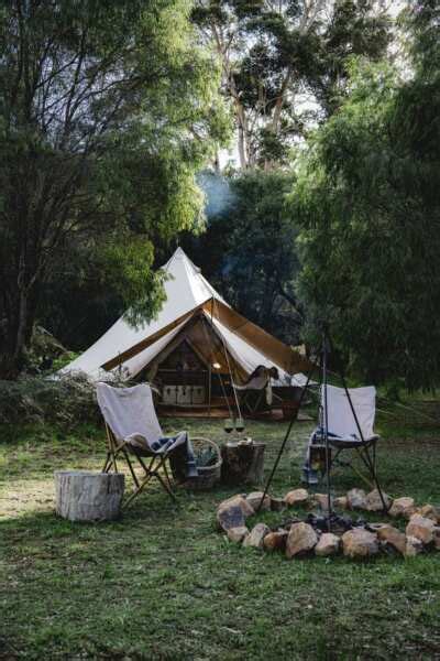 50 แคปชั่นแคมป์ปิ้ง แคปชั่นกางเต็นท์ ภาษาอังกฤษ คำคมการเดินทางเท่ๆ สายแคมป์ปิ้ง ต้องจด — Camp