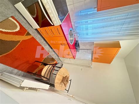 Stan Kod Djeram Pijace Halo Oglasi