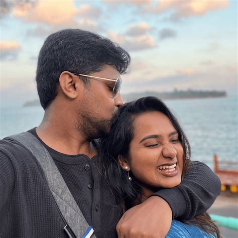 Mr And Mrs Earphones Bcbotm Youtube