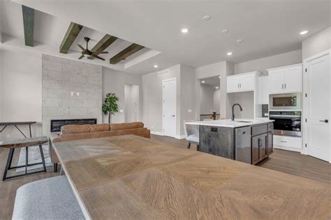 Gonzalez By Hakes Brothers Grayhawk