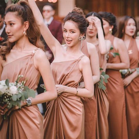 ชุดเพื่อนเจ้าสาว ชุดราตรี ชุดออกงานต่างๆ Bangkok