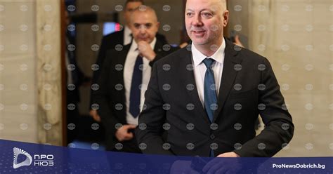 Правителството няма да предложи български въоръжени сили да бъдат