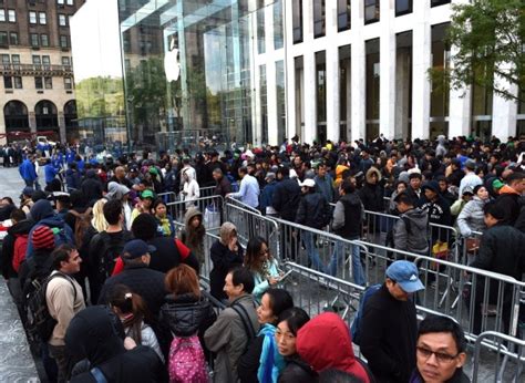 apple upgrade program participants complain of no stock scheduling