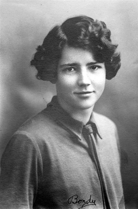 1920s Hairstyles History Long Hair To Bobbed Hair 1920s Hair 1920s