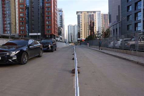 “Нархан” хотхоны орчимд явган хүний зам болон гэрэлтүүлэг хийж байна